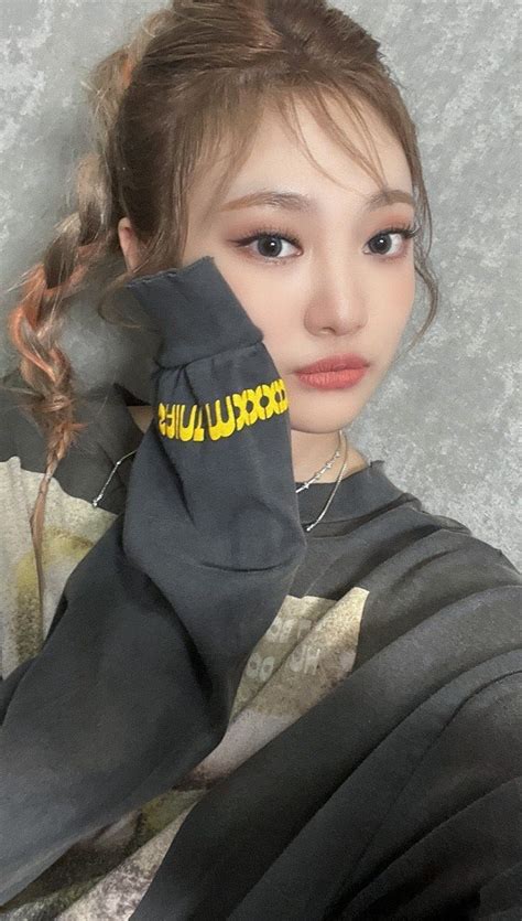 Kpop Girl Groups Korean Girl Groups Kpop Girls K Pop Fashion Beauty
