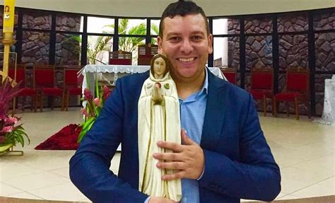 Às vésperas de deixar o cargo Bolsonaro nomeia novo juiz titular para