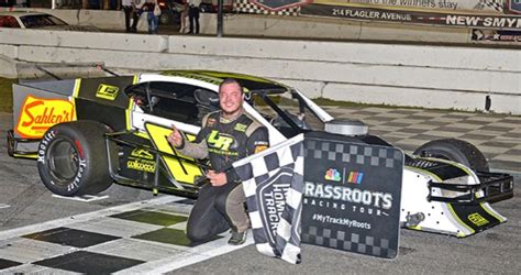 Patrick Emerling Wins Thursdays Tour Modified 35 Lapper At New Smyrna Short Track Scene