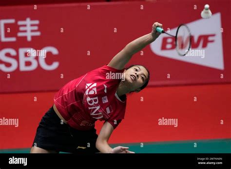 Indonesias Gregoria Mariska Tunjung Competes Against Chinas Chen