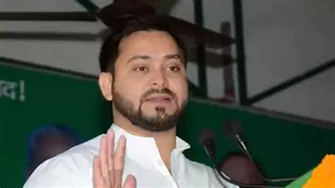 Land For Jobs Scam Ed Raids Bihar Deputy Cm Tejashwi Yadavs Residence