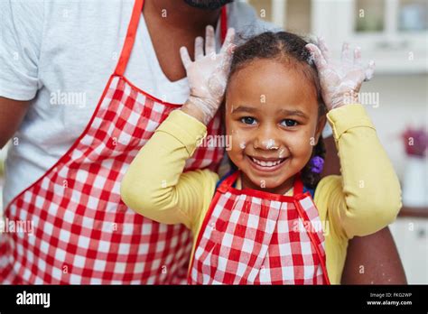 Petite fille africaine Banque de photographies et dimages à haute