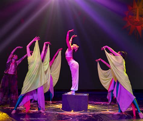 Circo de Navidad Espectáculo de magia y fantasia