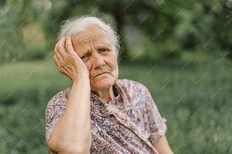 Premium Photo Portrait Sad Old Woman Portrait Of A Gray Haired Adult