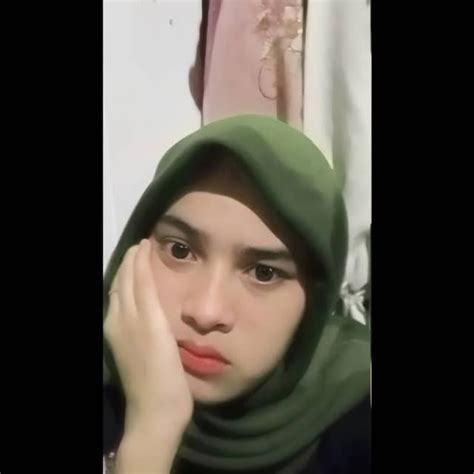 Indah Indah Manik • Threads Say More