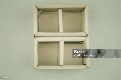 갈색 종이의 직사각형 빈 골판지 상자 상품에 대한 뚜껑이없는 상자 상단 보기 0명에 대한 스톡 사진 및 기타 이미지 0명 갈색 갈색 용지 Istock