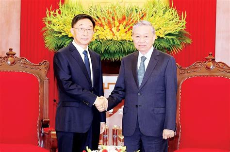 Top Leader Receives Secretary Of Cpc Committee Of China S Guangxi