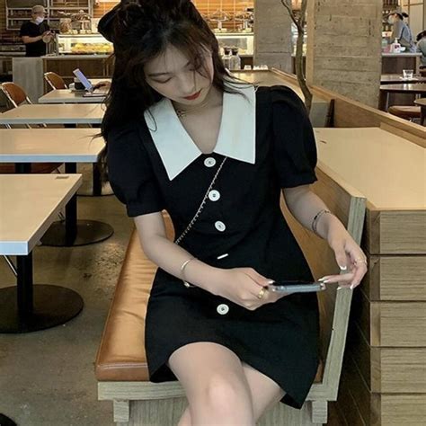 블랙 미니 원피스 배색 카라 단추 포인트 하객룩 데이트룩 출근룩