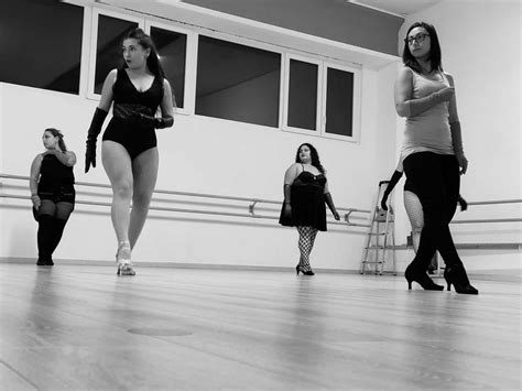 Workshop Burlesque Per Dare Unimpennata Alla Tua Autostima Danza 360