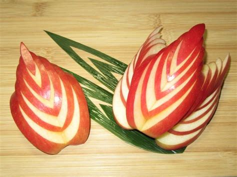 野菜の飾り切り方法【100選】基本手順と切り方のコツ一覧 日本料理、会席・懐石案内所 フルーツカービング 料理 レシピ 日本料理
