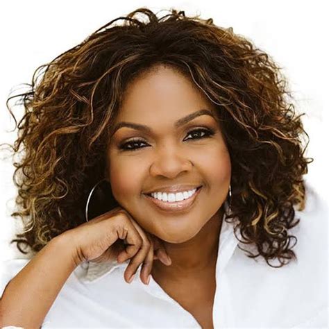 Cece Winans Named “artist Of The Year” At 2022 Dove Awards See Full