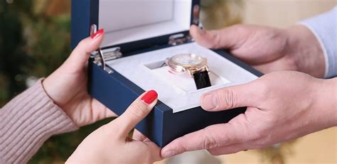 Что подарить мужчине на юбилей? ТОП 10 оригинальных подарков на мужской ...