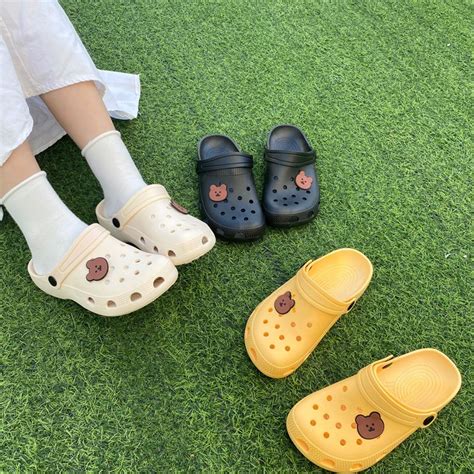 รองเท้าหลุมรองเท้าแตะผู้หญิงฤดูร้อนสวมใส่insหอพักนักศึกษาห้องนอนลื่นพื้นรองเท้าอ่อนสาวแฟชั่น