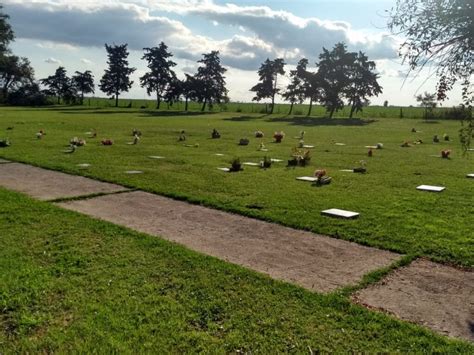 Robaron Todas Las Placas De Bronce Del Cementerio Parque Nexofin