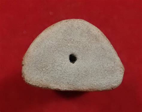 รูปเหมือนลอยองค์อาจารย์นอง วัดทรายขาว ปัตตานี รุ่นอายุ 80 ปี เนื้อผงว่าน สบู่เลือด ฝังตะกรุด