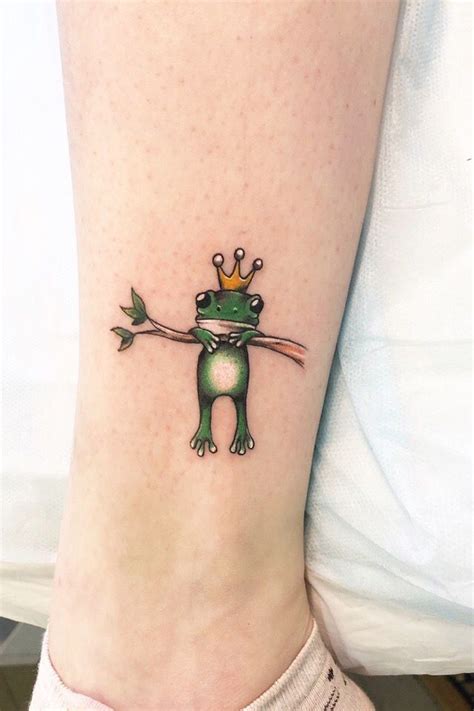 Тату лягушка Тату лягушка для девушки на ноге Больше крутых тату и эскизов на нашем сайте
