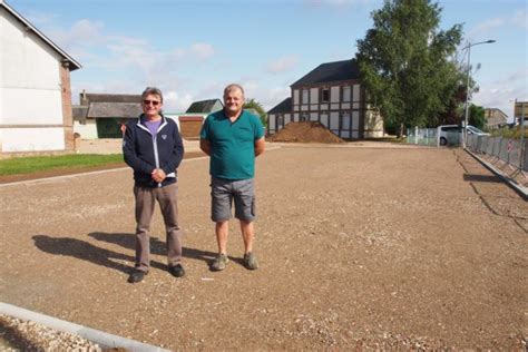 Un city stade en cours de construction à Bacquepuis