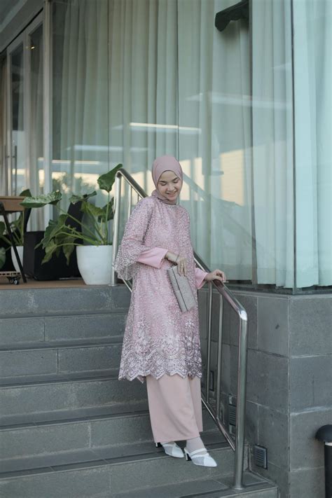 Inspirasi Model Gamis Lebaran 2025, Tampil Fashionable dan Nyaman di ...