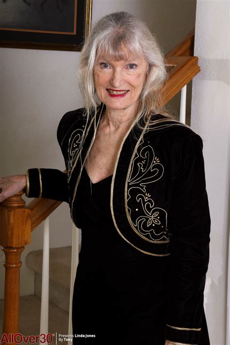 Old Woman Linda Jones Gives A Wave After Making Her Nude Modelling Debut