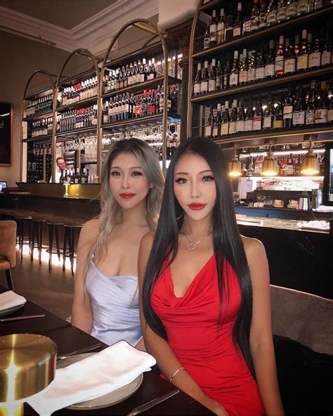 Mother Or Daughter Scrolller