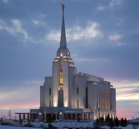 Filerexburg Idaho Temple At Sunset