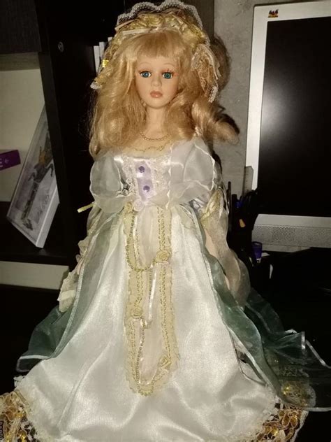 Фарфоровая кукла — цена 335 грн в каталоге Коллекционирование Купить товары для спорта по