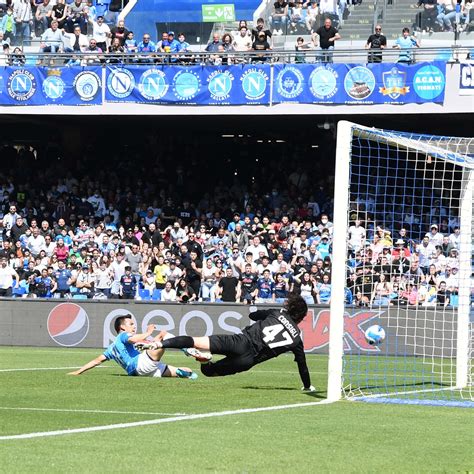 Video Chucky Lozano Anota En Goleada Del Napoli Al Sassuolo