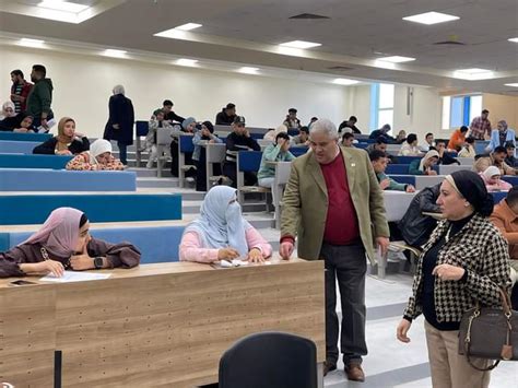 رئيس جامعة برج العرب التكنولوجية يتفقد انطلاق امتحانات الفصل الدراسي