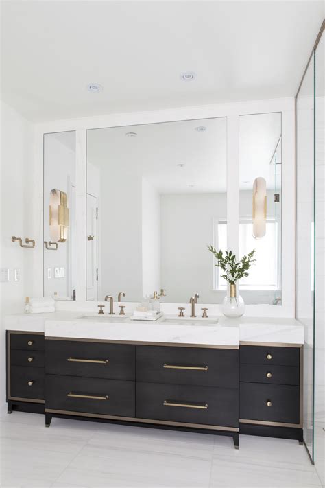 The Benefits Of A Large Shower Mirror Shower Ideas