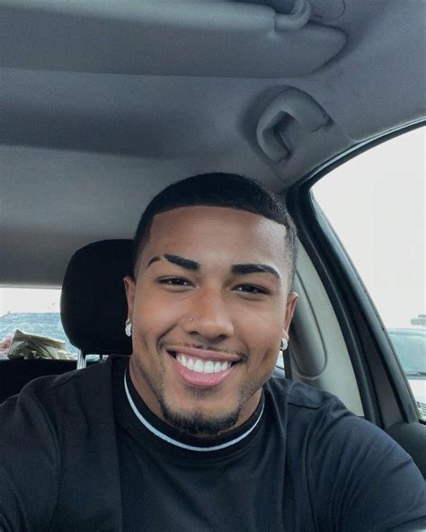 Pin De Jonathan Lessa Em Sorrisos Em 2024 Homens Negros Bonitos