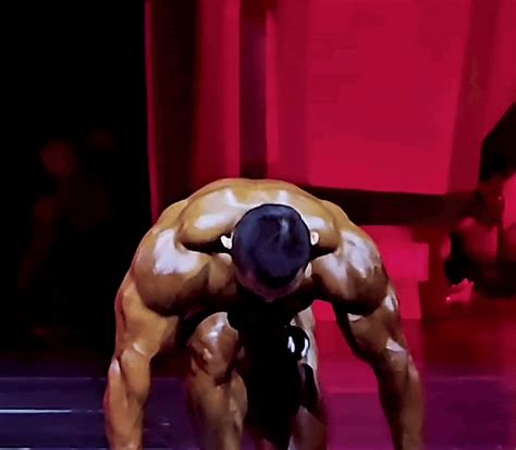 Muscle Worship Temple Kim Seong Hwan