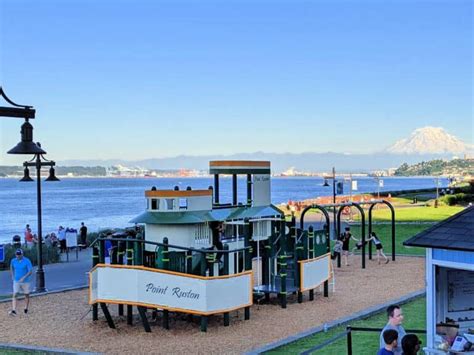 Point Ruston And Ruston Way Waterfront Fun Day Trip For Families Thrifty Nw Mom