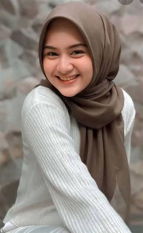 Pin Oleh Gadiez Ngezti Di Simpan Cepat Model Pakaian Muslim Tutorial
