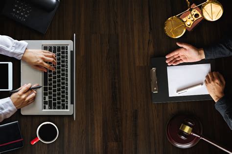 Consejos para la elección de despacho de abogados cseg