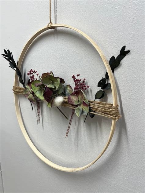 Couronne de fleurs séchées murale Luna Atelier W