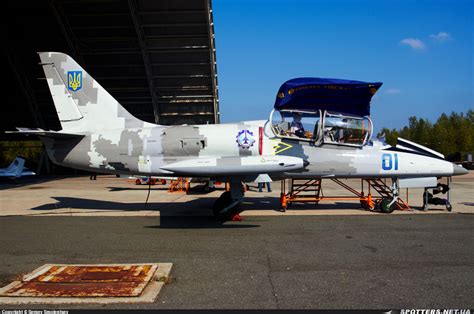 Литва передала Україні легкий штурмовик L-39 Albatros — розібраний ...