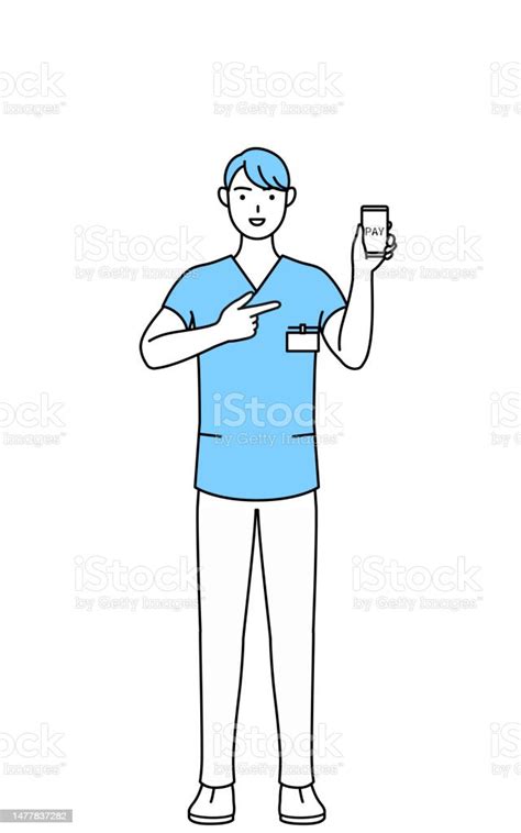 남성 간호사 물리 치료사 작업 치료사 언어 치료사 유니폼을 입은 간호 조무사가 스마트폰에서 현금 없는 온라인 결제를 권장합니다