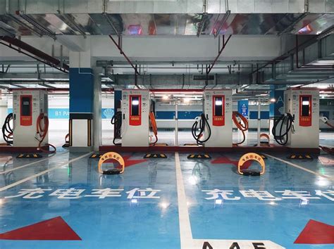 加速充电桩建设 为绿色出行“续航”