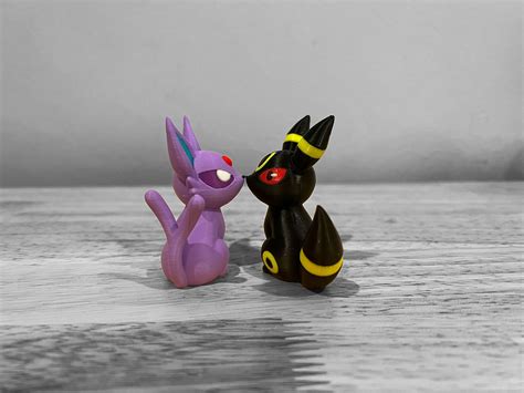 Pokemon Umbreon And Espeon Kiss