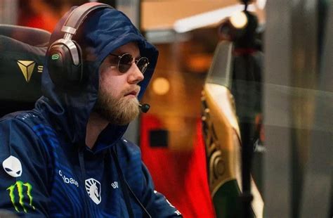 Boxi Revealed Why He Plays In Sunglasses Cyberscore