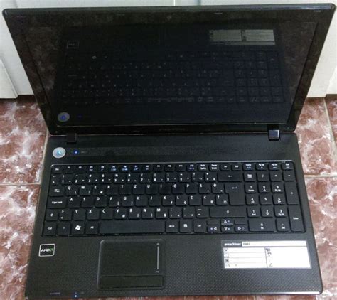 Laptop Emachines E442 Amd V140 23ghz4gb320gbradeon Hd4250
