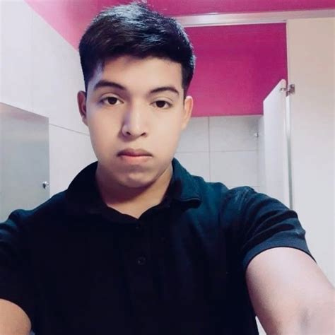 Santos Santos1476 On Threads