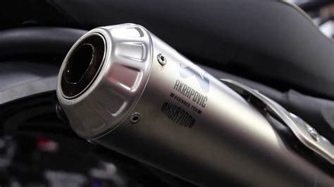 Xsr700 Akrapovic Vs Stock Exhaust Youtube