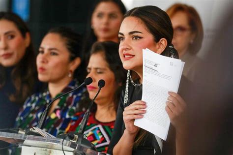 Andrea Chávez Presentó Denuncia Formal Contra Antonio Garci Nieto Por