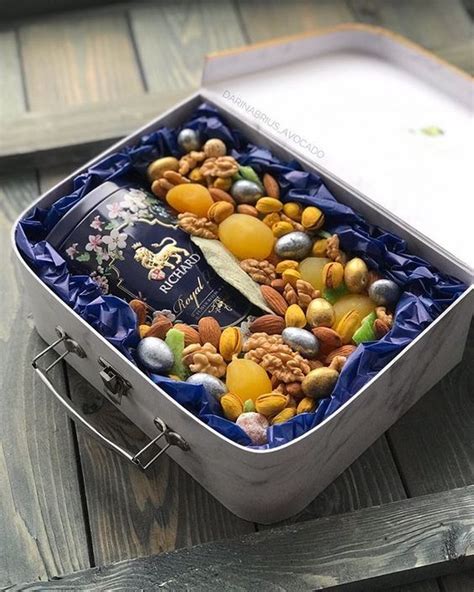 Подарочная коробочка с чаем и сухофруктами Фруктовые съедобные