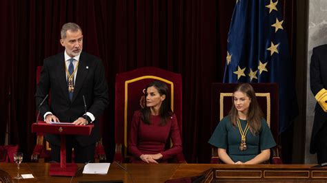 El Rey Defiende La Constitución Y La Unidad De España Como Garantía De