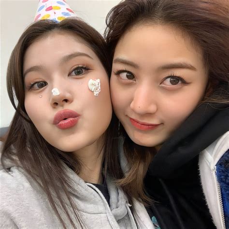Jihyo And Sana Sahyo R Twiceships