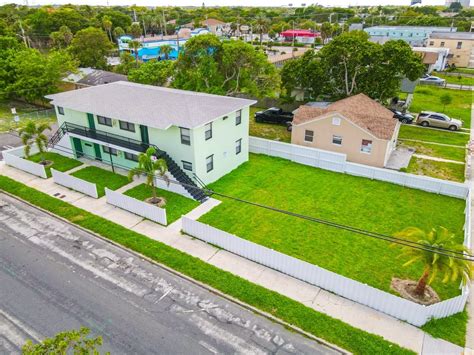 1319 Douglass Ave Unit 101 West Palm Beach Fl 33401 Room For Rent