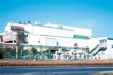 工場ルポ／建機向け中心に太丸棒供給／三菱製鋼室蘭特殊鋼 室蘭製作所／cn・dx化へ設備投資 鉄鋼・非鉄金属業界の専門紙「日刊産業新聞」