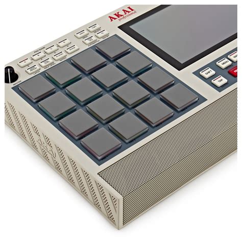 Akai Professional MPC Live II Edición Retro Gear4music